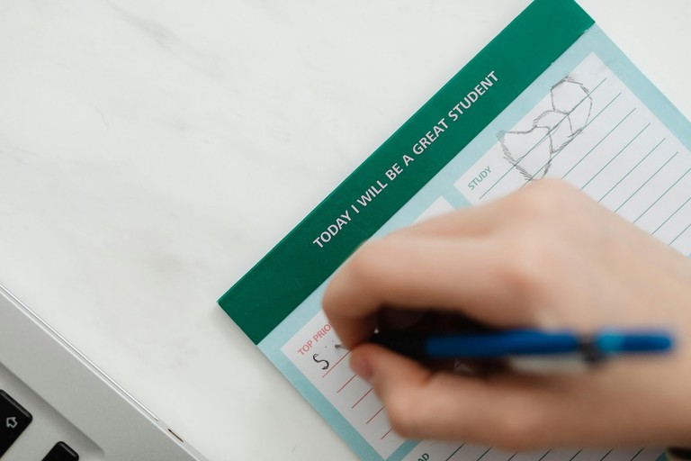 10 Ways To Avoid Distractions While Studying Edu Plus Now Blog